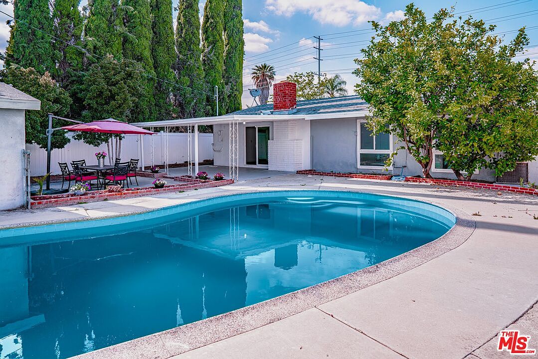 20606 Parthenia St, Winnetka, CA 91306 | MLS #23-281127 | Zillow