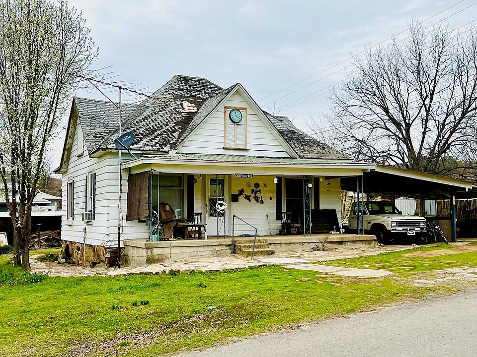 1000 N 6th St, Quinton, OK 74561 | MLS #2307562 | Zillow
