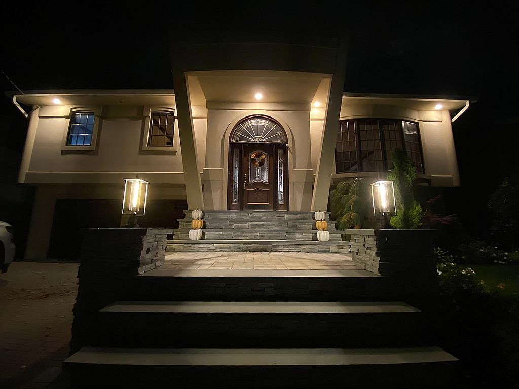 2740 Clubhouse Rd, Merrick, NY 11566 | Zillow