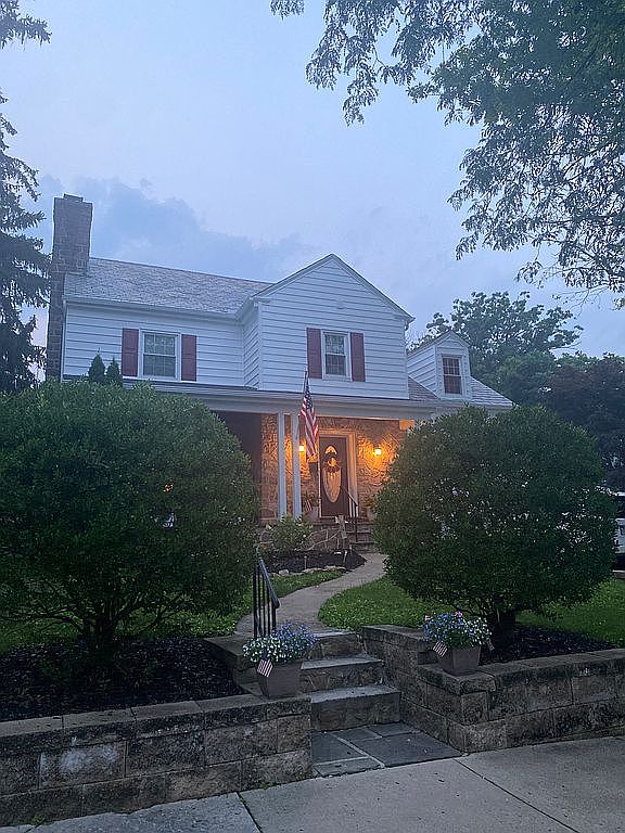 127 Columbia Ave, Palmerton, PA 18071 | Zillow 127 Columbia Ave, Palmerton, PA 18071 | Zillow