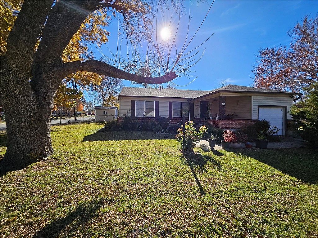 2758 Mayhew Dr, Dallas, TX 75228 | Zillow