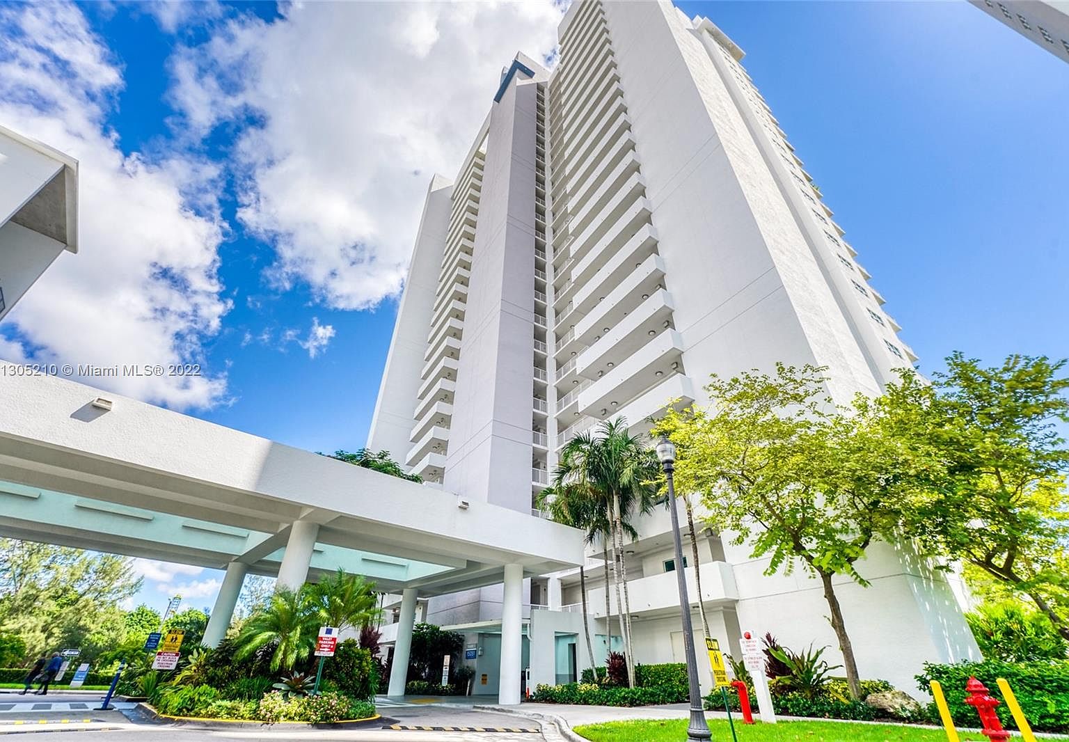 15051 Royal Oaks Ln APT 602, North Miami, FL 33181 | MLS #A11305210 ...