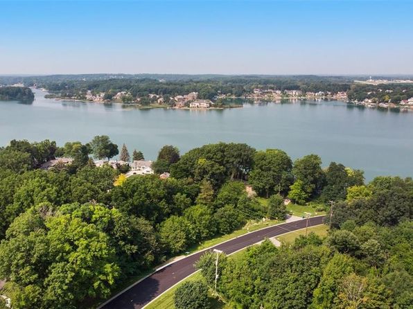 On Silver Lake - Fenton MI Real Estate - 5 Homes For Sale | Zillow