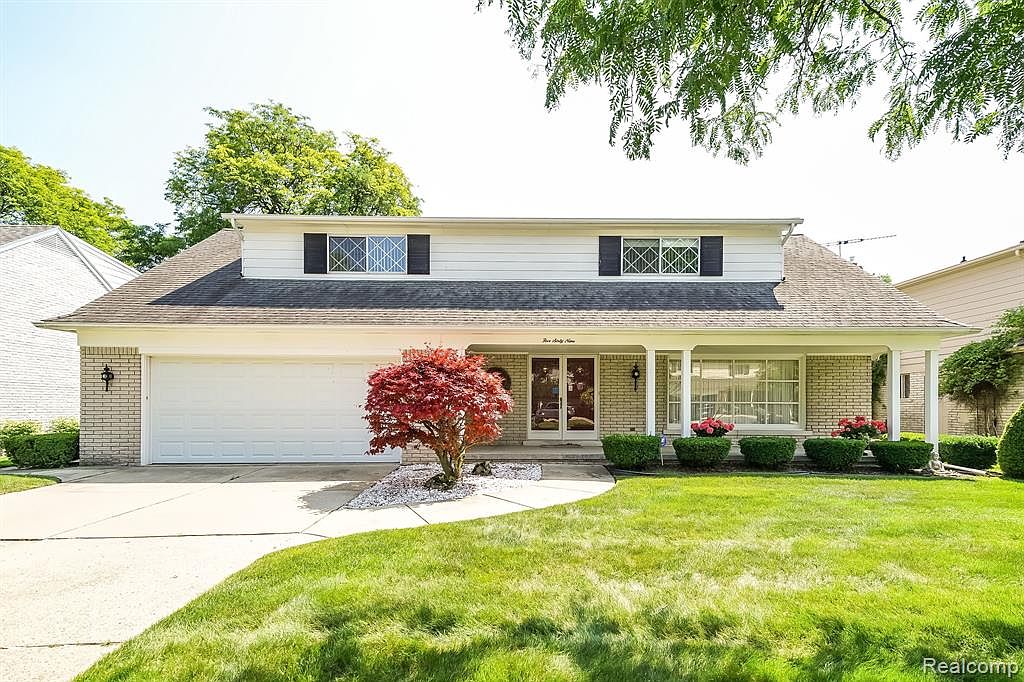 569 Perrien Pl, Grosse Pointe Woods, MI 48236 | MLS #60236753 | Zillow