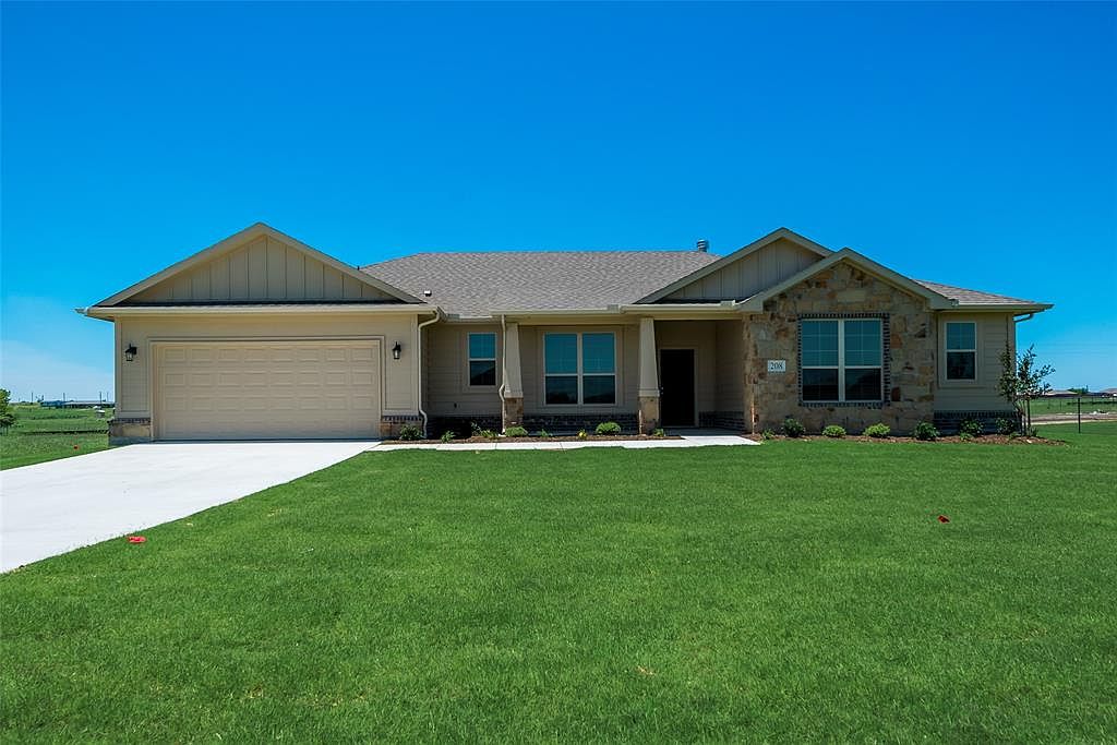 208 Crest Ln, Decatur, TX 76234 | Zillow