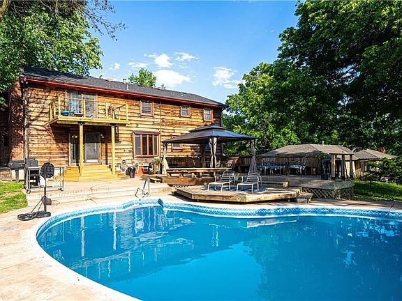 2302 Chambers Ave, Saint Joseph, MO 64506 | Zillow
