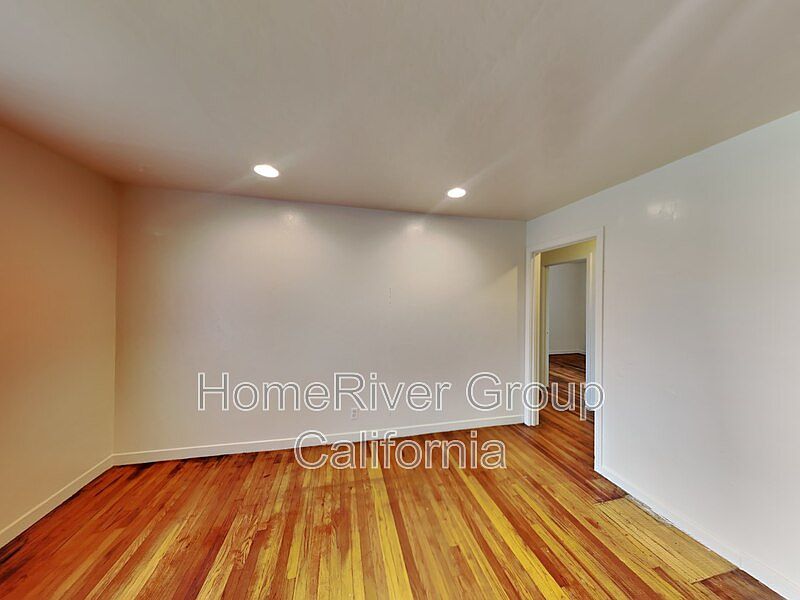 5640 Fruitridge Rd, Sacramento, CA 95820 | Zillow