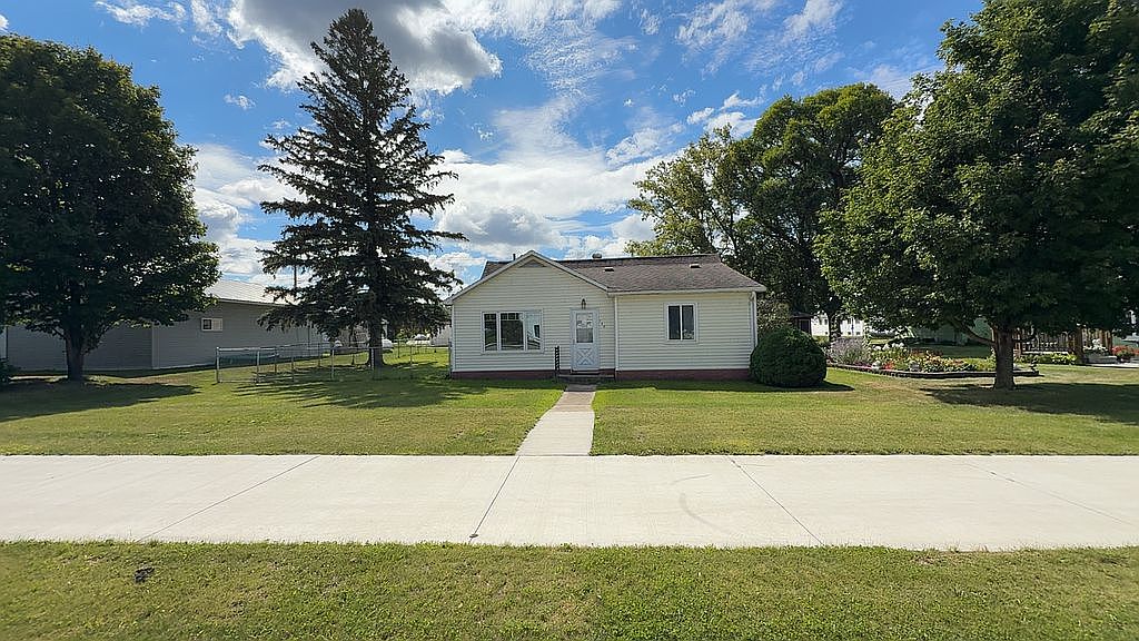 145 Central Ave W, Plummer, MN 56748 | Zillow