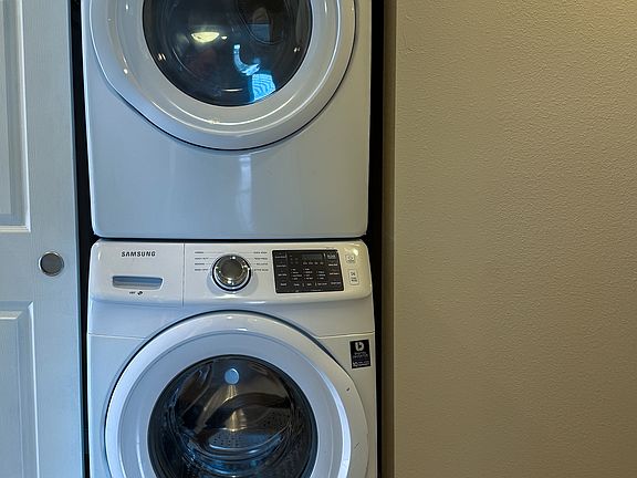 6314 34th Ave SW APT 302, Seattle, WA 98126 | Zillow