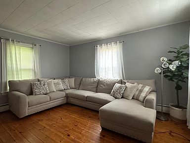 67 Riddle St FLOOR 2, Manchester, NH 03102 | Zillow