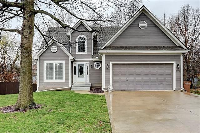 706 Canter St, Raymore, MO 64083 | Zillow