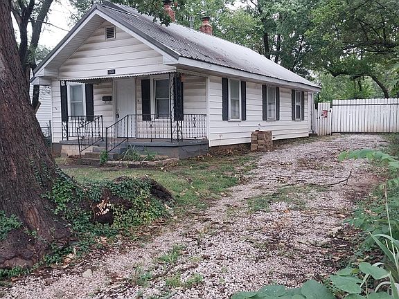 2138 N Boonville Ave, Springfield, MO 65803 | Zillow