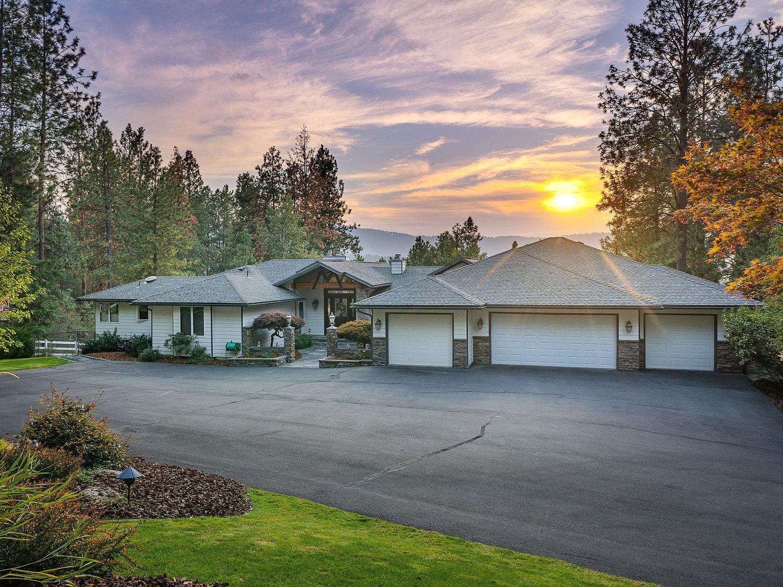 4125 S Madison Rd, Spokane, WA 99206 | Zillow