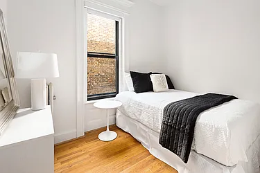 226 Saint James Place #4L in Clinton Hill, Brooklyn | StreetEasy