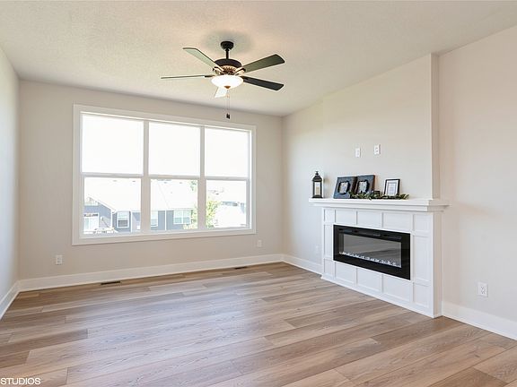 405 N 19th St, Indianola, IA 50125 | Zillow