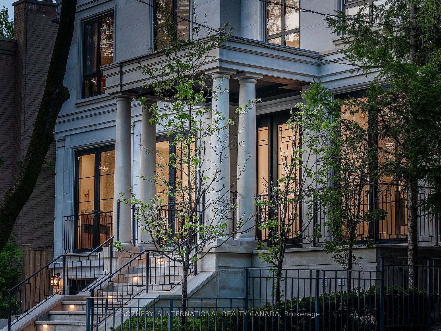 101 Dunloe Rd, Toronto, ON M5P 2T7 | MLS #C11228279 | Zillow