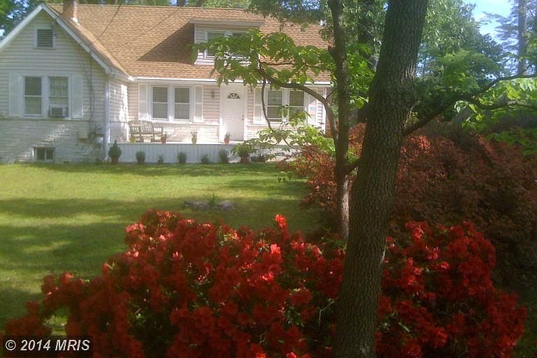 9226 Fowler Ln, Lanham, MD 20706 | Zillow