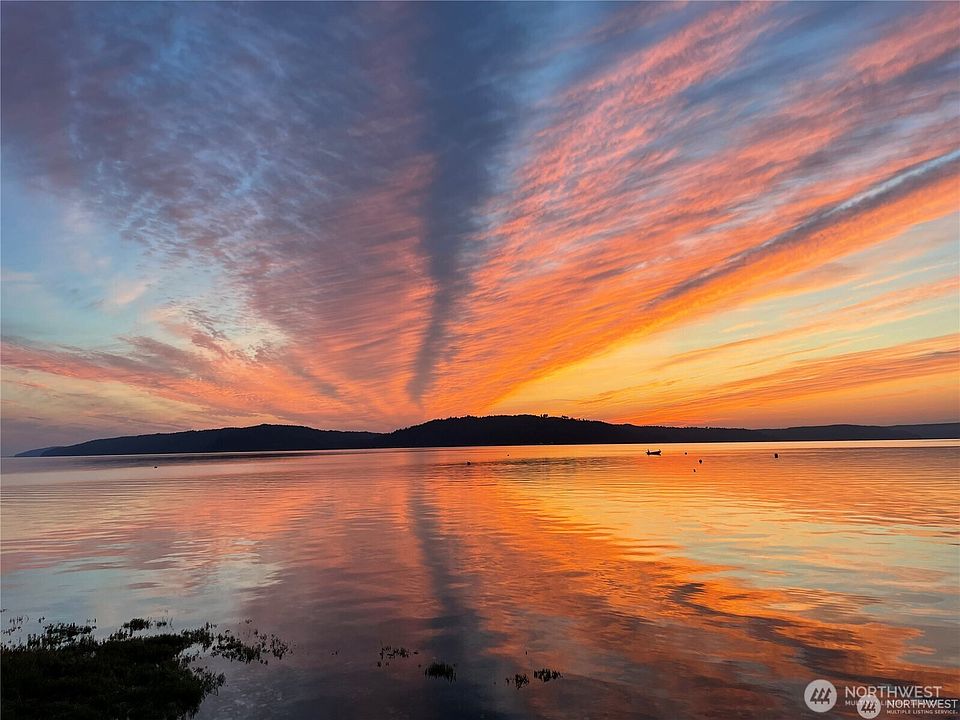 21110 N Hwy 101 UNIT 4, Hoodsport, WA 98548 | MLS #2339379 | Zillow