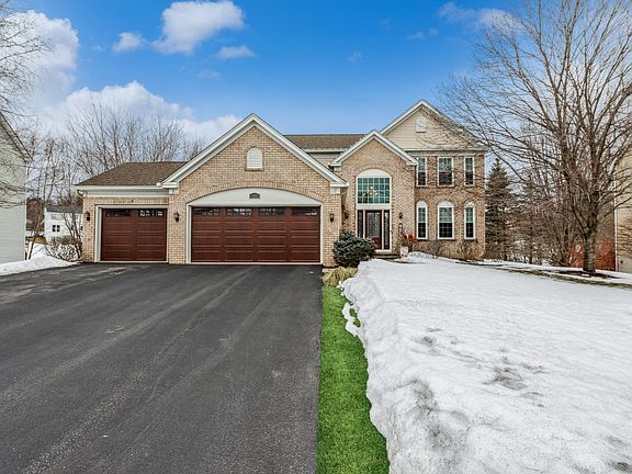 13051 Elmwood Ct, Apple Valley, MN 55124 | Zillow