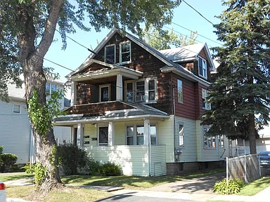 571 Springfield St Chicopee MA | Zillow