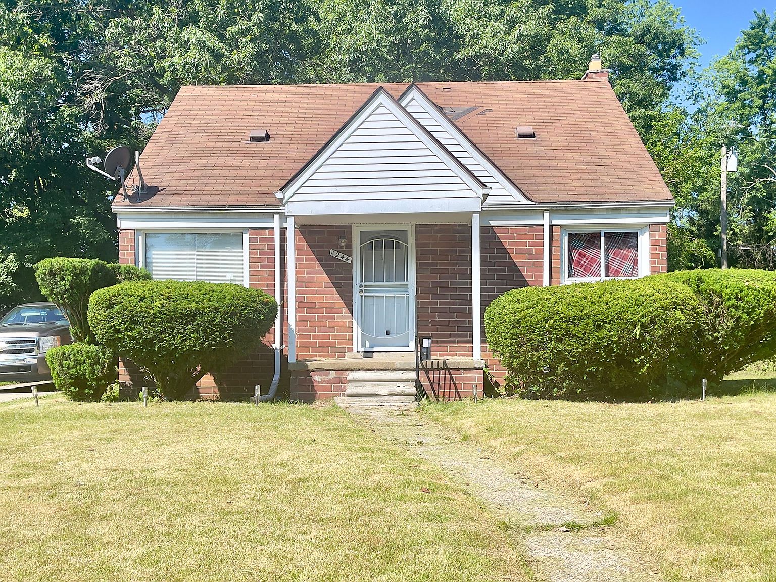 1244 Helen St, Inkster, MI 48141 | Zillow