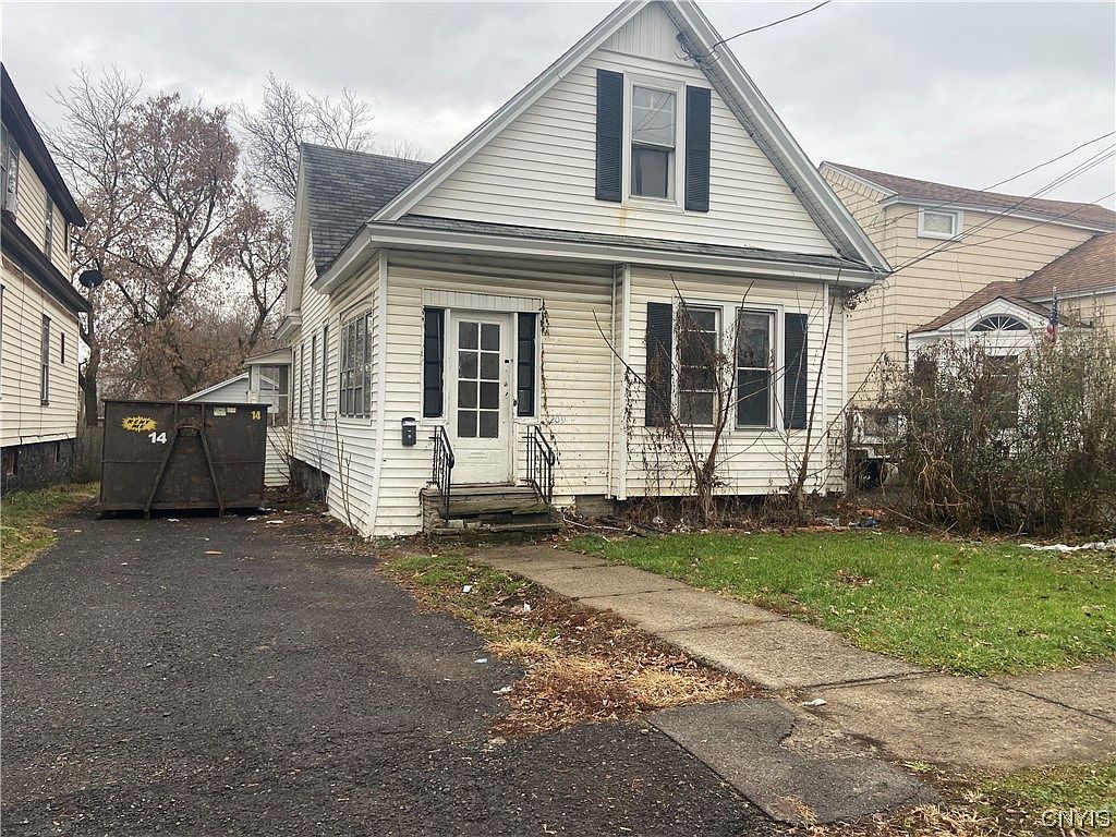 209 Warham St, Syracuse, NY 13208 | Zillow