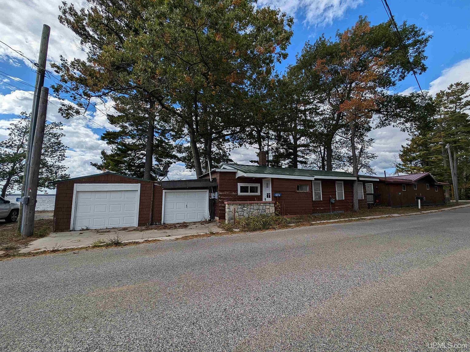 1007 1007 N County Road 440 Rd, Manistique, MI 49854 | Zillow