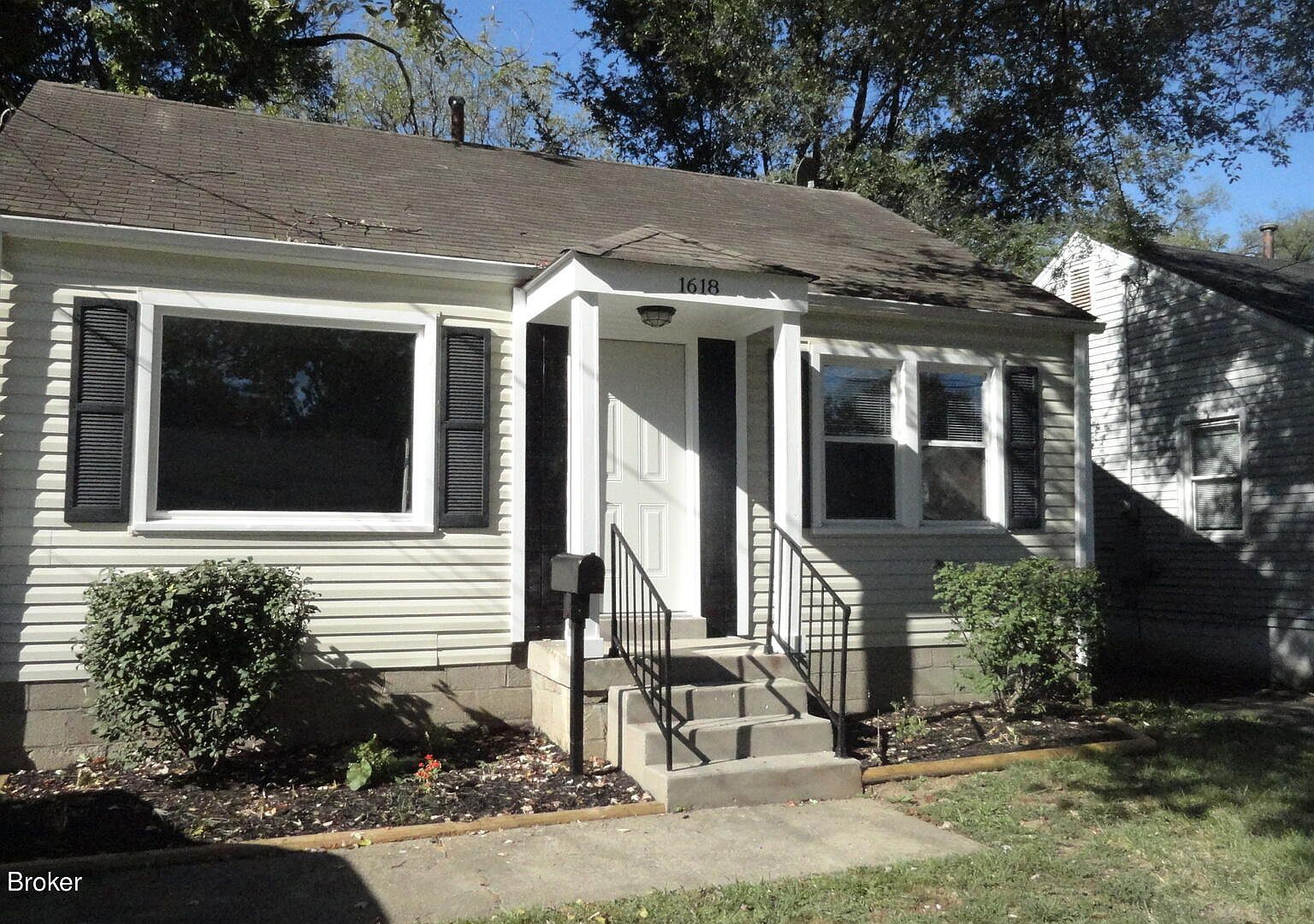 1618 Phyllis Ave, Louisville, KY 40215 | Zillow