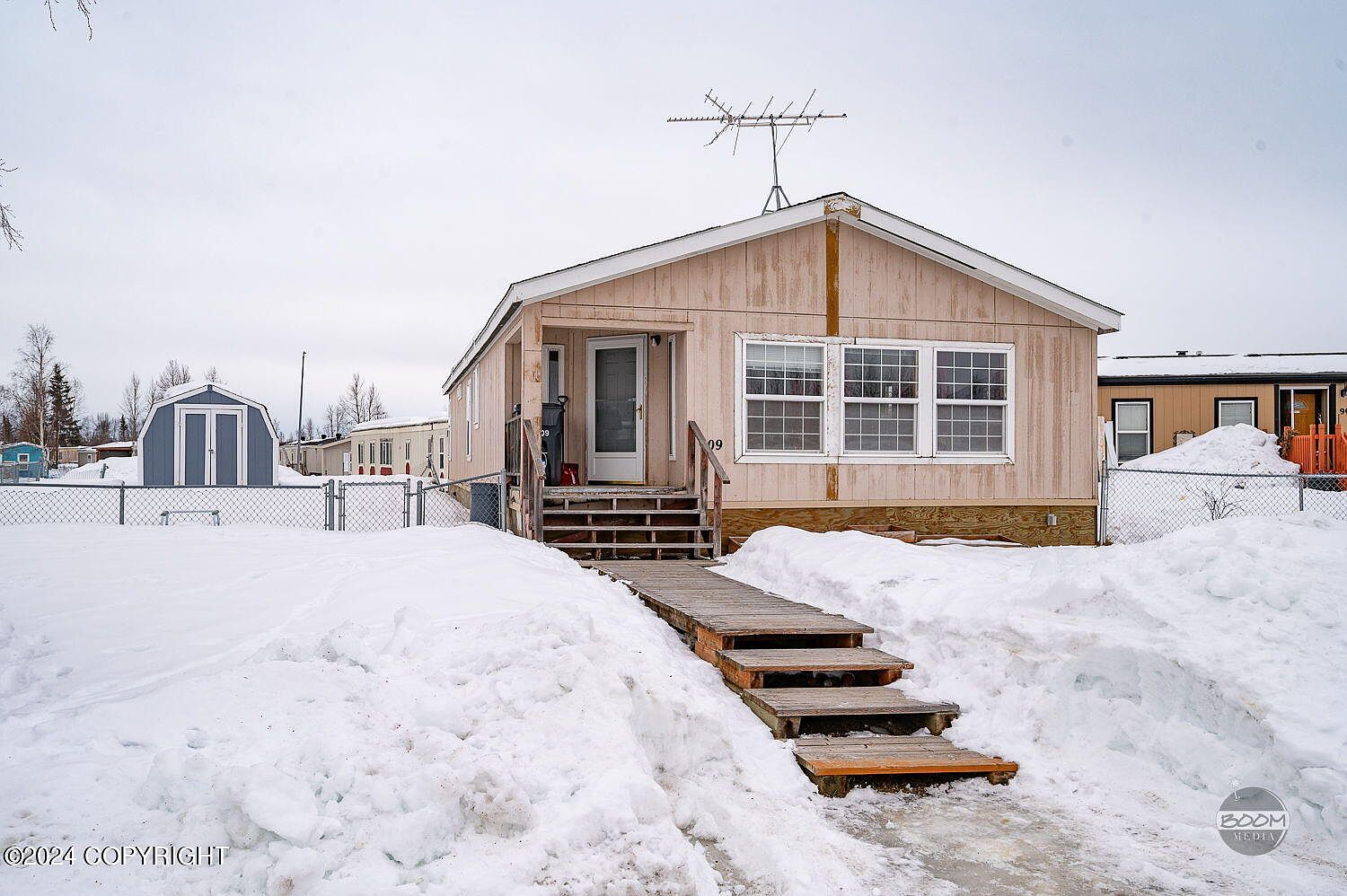 2221 Muldoon Rd #909, Anchorage, AK 99504 | MLS #24-2218 | Zillow