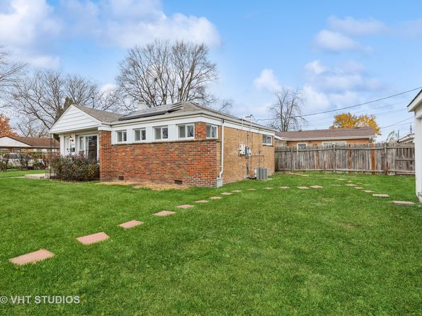 Small House - Chicago IL Real Estate - 81 Homes For Sale | Zillow