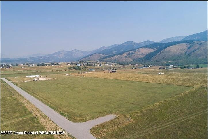 2 Churchill Downs Rd, Etna, WY 83118 | MLS #23-390 | Zillow