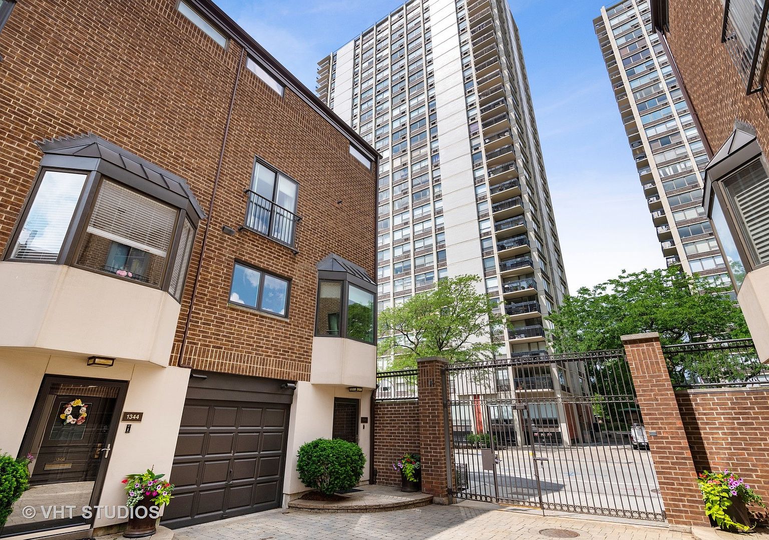 1346 N Sutton Pl, Chicago, IL 60610 | Zillow