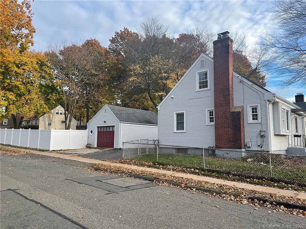 105 Branford Street, Manchester, CT 06040 | Zillow