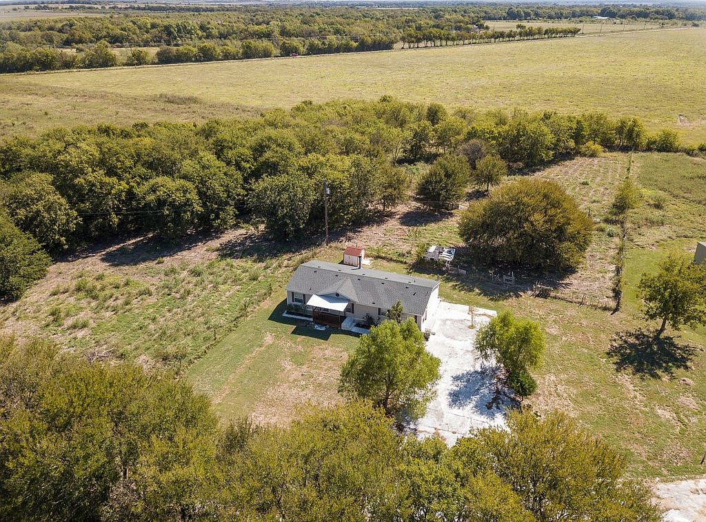 9011 S Highway 77, Forreston, TX 76041 | Zillow