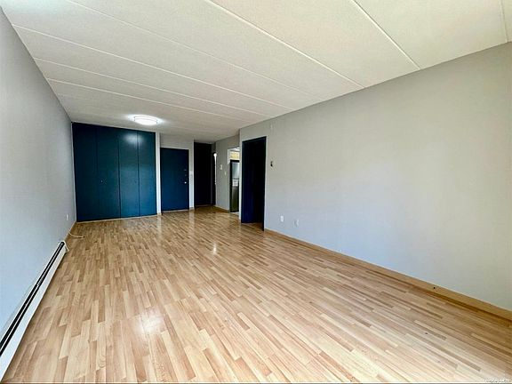 6805 242nd St APT 2, Little Neck, NY 11362 | Zillow
