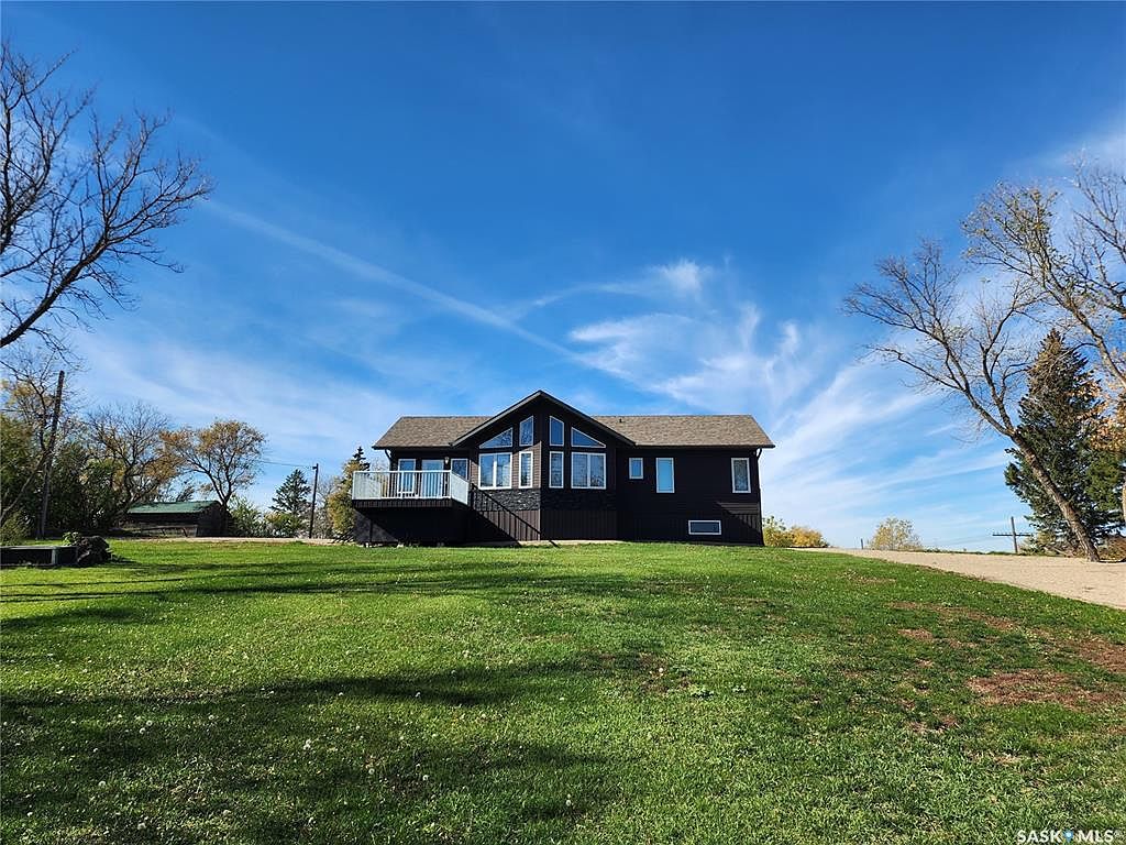 933 Front STREET S, Broadview, SK S0G 0K0 | MLS #SK986973 | Zillow