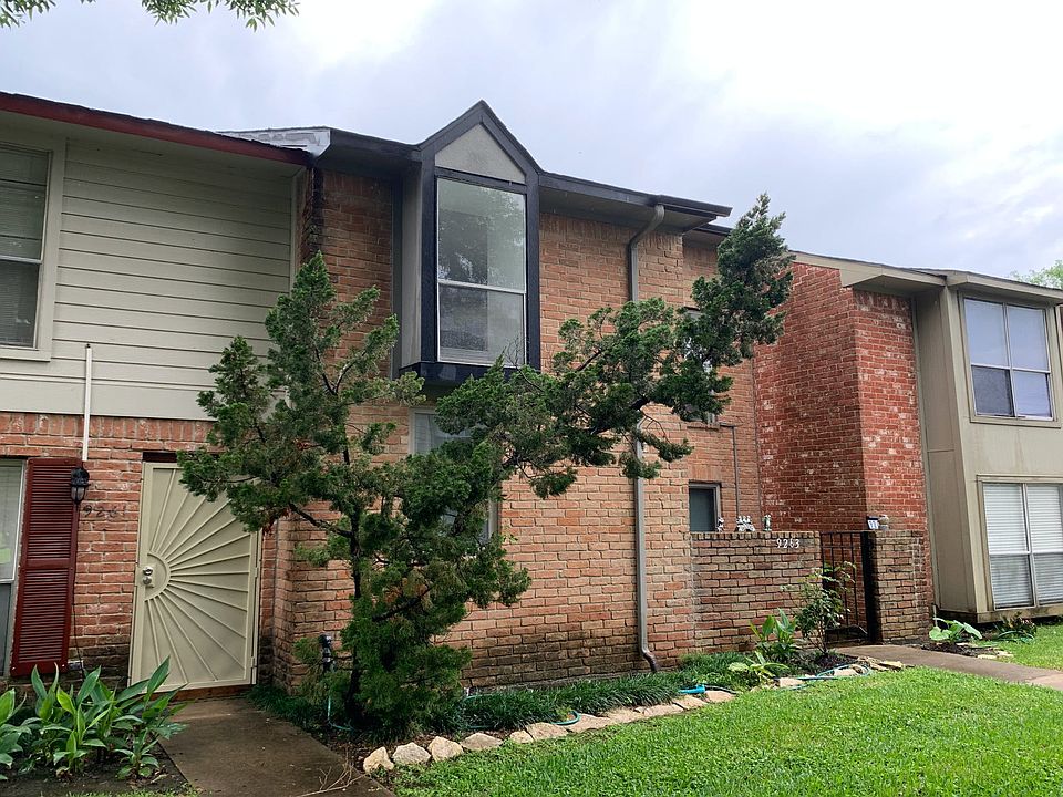 9263 Westwood Village Dr, Houston, TX 77036 | Zillow