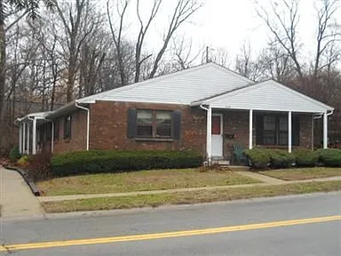 2077 Sunset Dr Hamilton OH | Zillow