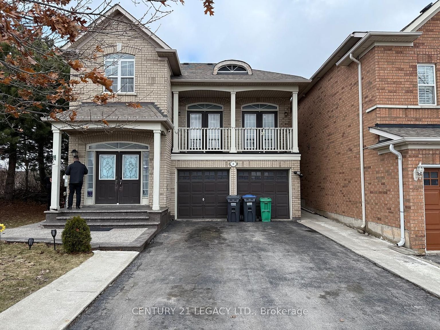 369 Edenbrook Hill Dr, Brampton, ON L7A 2N4 | MLS #W12344125 | Zillow