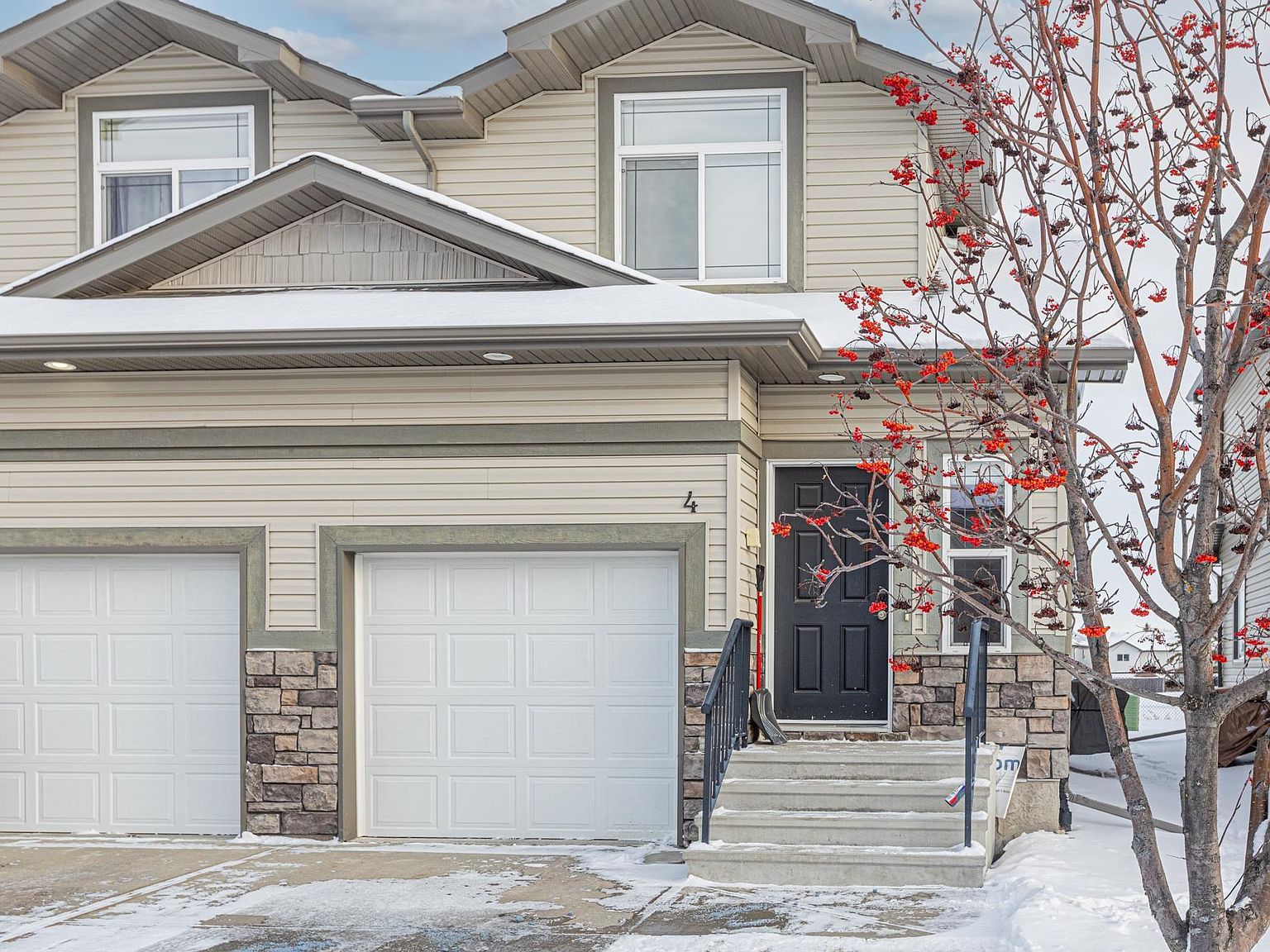 9511 102nd Ave #4, Morinville, AB T8R 0C6 | MLS #E4467955 | Zillow