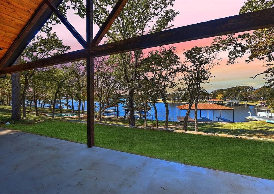 1128 Kiowa Dr E, Lake Kiowa, TX 76240 | MLS #20133731 | Zillow