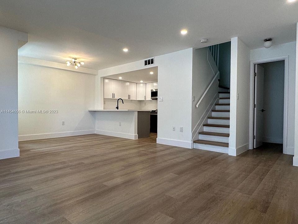 Gables Point Condominiums - 6865 SW 45th Ln Miami FL | Zillow