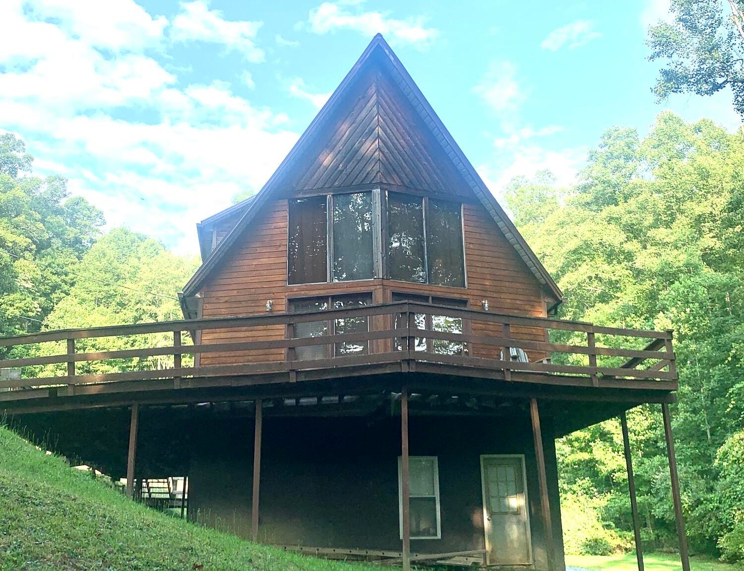 7866 Paint Creek Rd, Scarbro, WV 25917 | Zillow