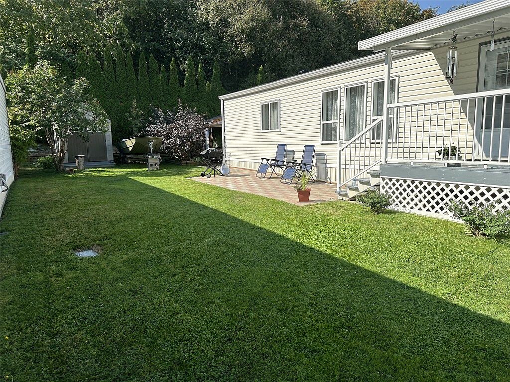 1250 Hillside Ave UNIT 25, Chase, BC V0E 1M1 | Zillow
