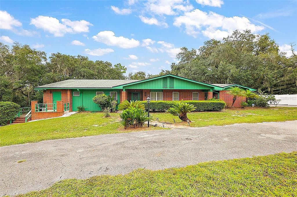 1310 Spring Lake Rd, Fruitland Park, FL 34731 | Zillow