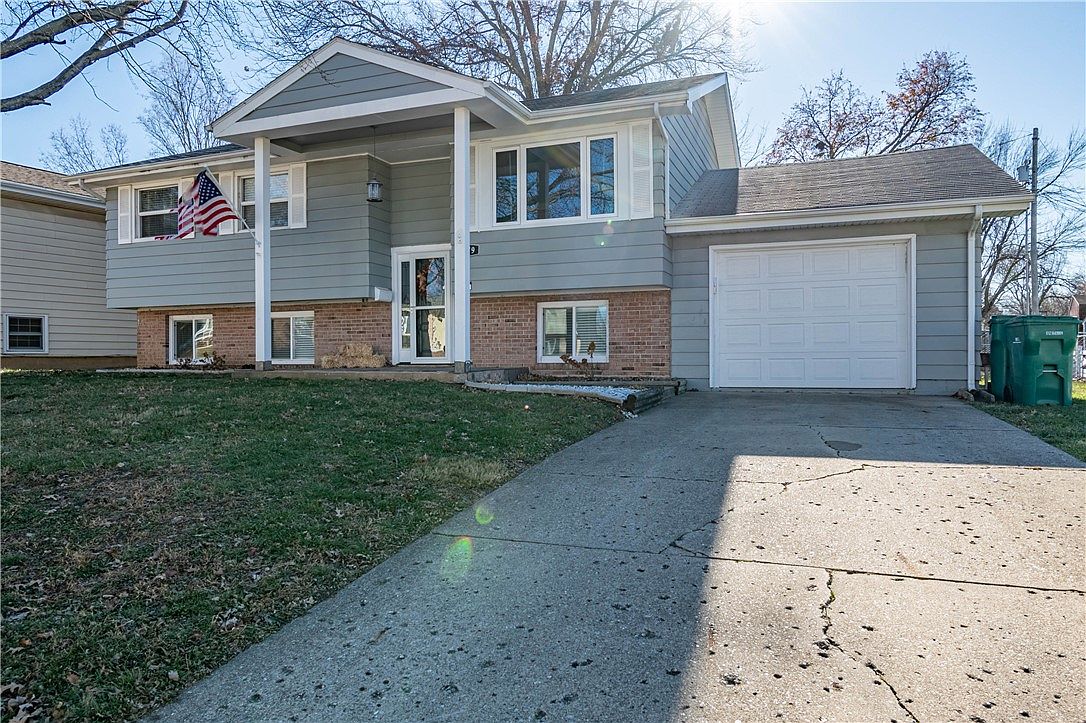 379 W Oak Ln, Decatur, IL 62526 | MLS #6230366 | Zillow