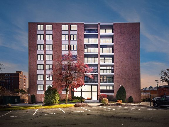 49 Melrose St APT 5G, Melrose, MA 02176 | Zillow