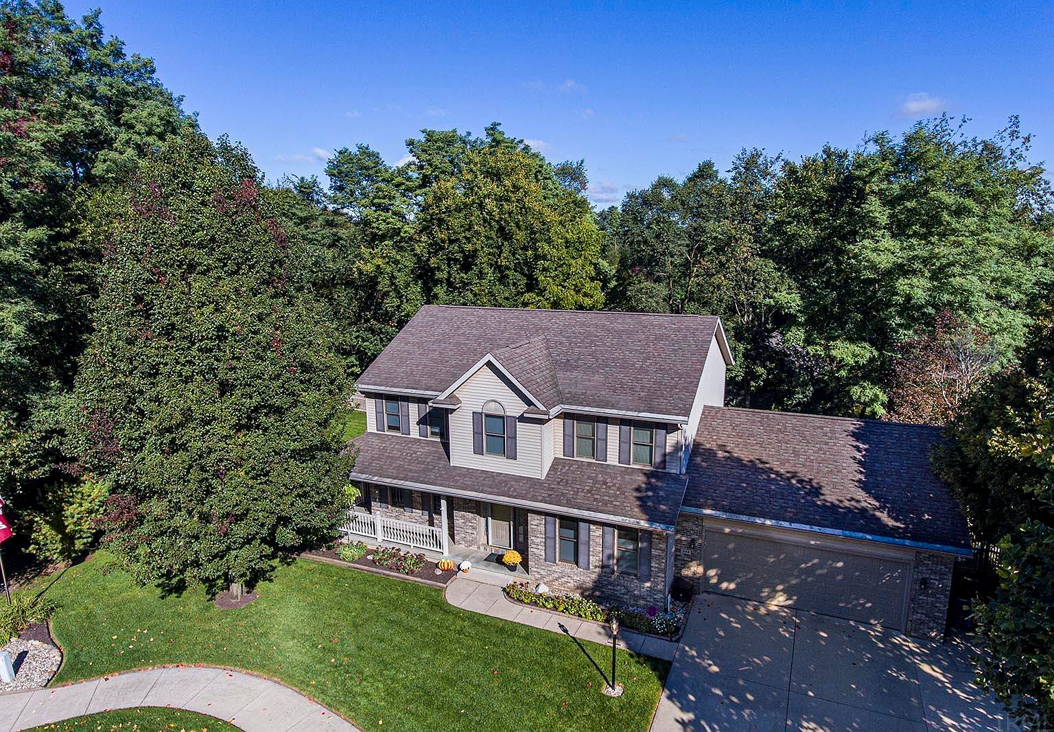 208 Highland Park Dr, Middlebury, IN 46540 | Zillow