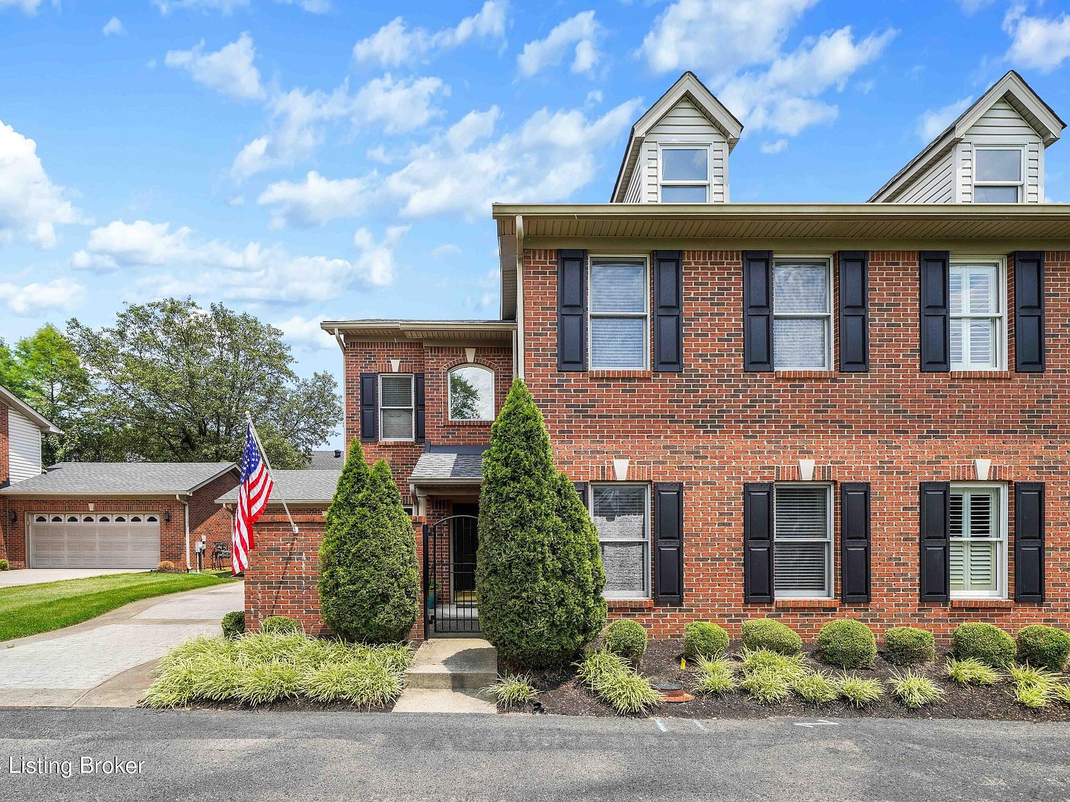 707 Tunbridge Wells Ln, Windy Hills, KY 40207 | Zillow