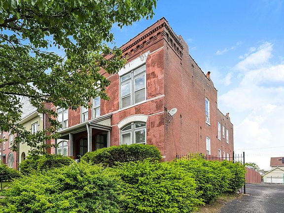 2821-2823 Henrietta St, Saint Louis, MO 63104 | Zillow